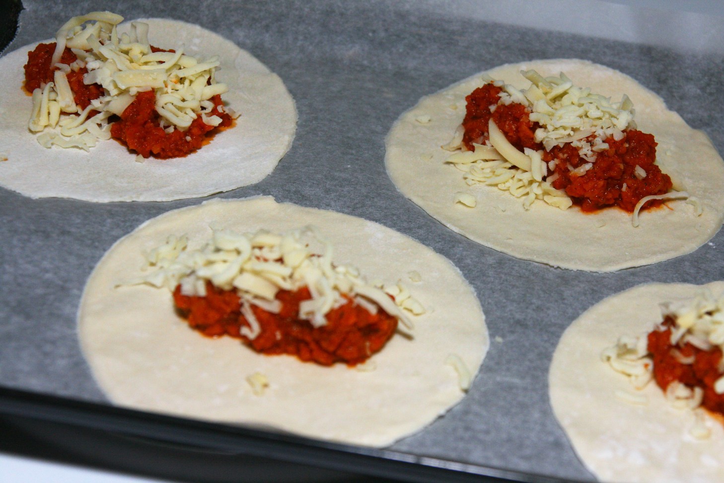 Mini Calzones – Julie.Nutrition Simple & Tasty