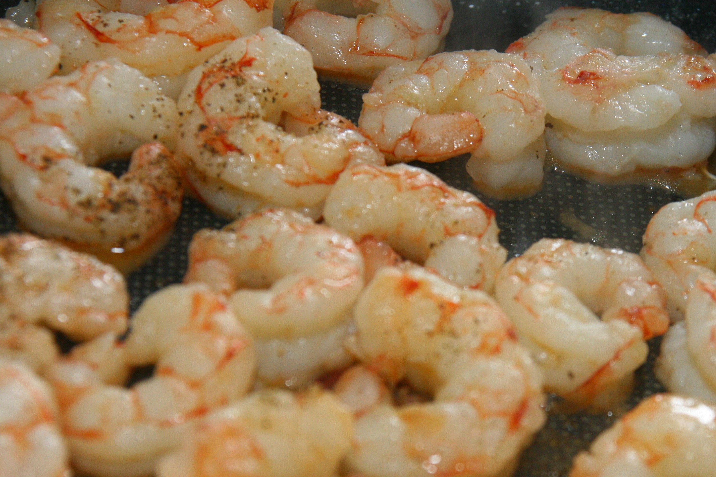 Crevettes sautées à l’ail et au persil – Julie.Nutrition Simple & Tasty