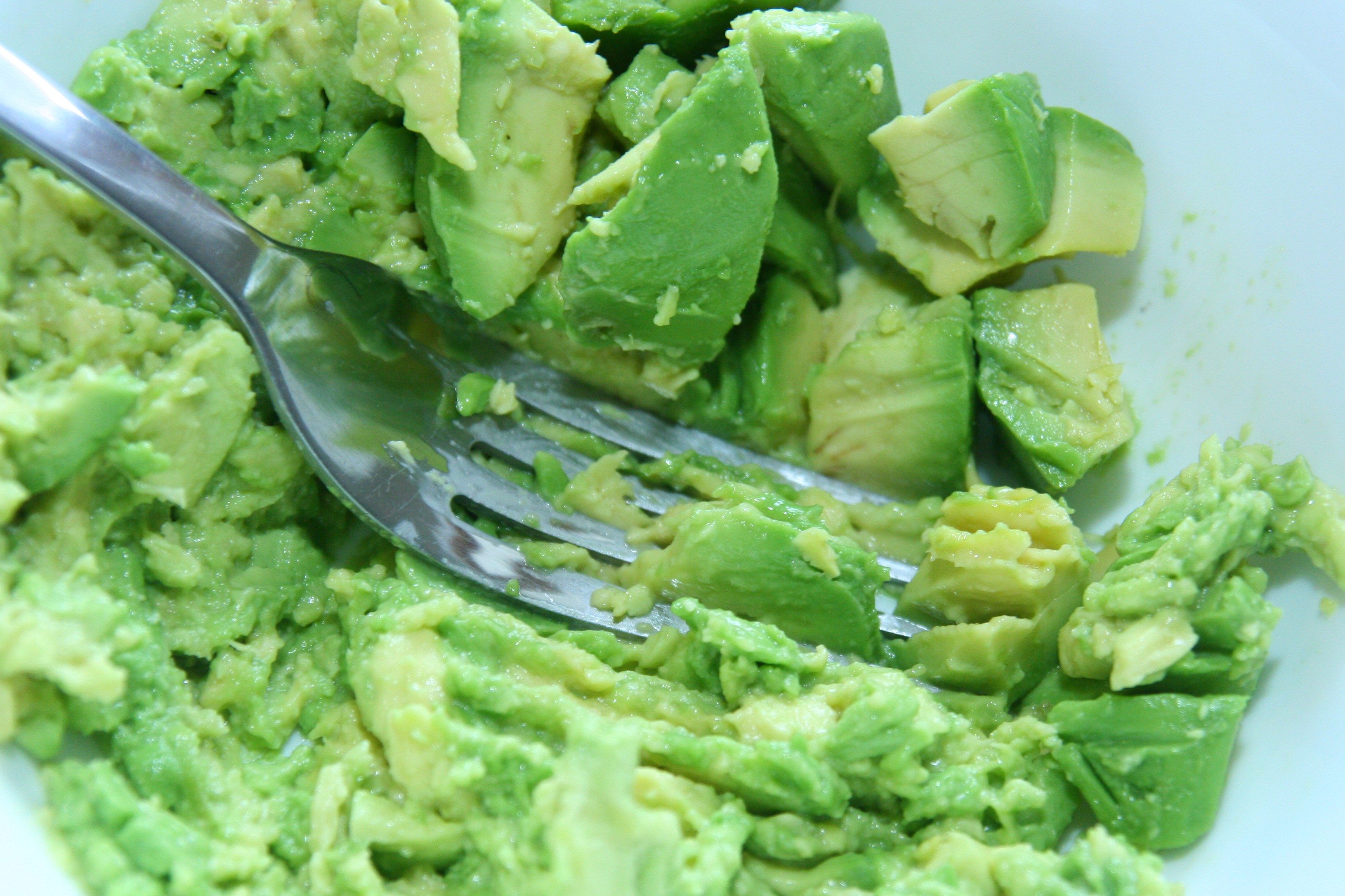 Avocado puree with yoghurt – Guacamole-style dip and spread – Julie ...