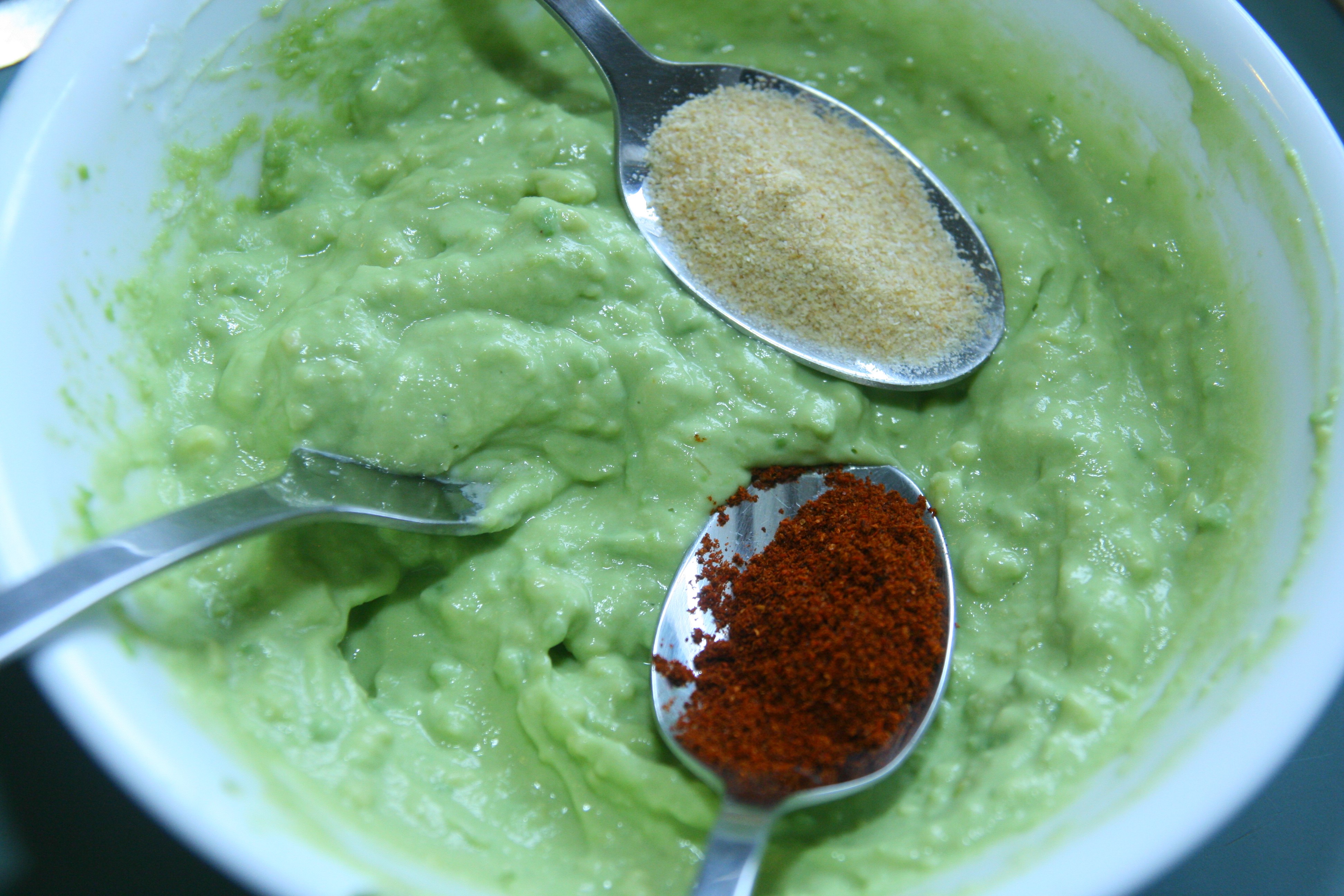 Avocado puree with yoghurt – Guacamole-style dip and spread – Julie ...